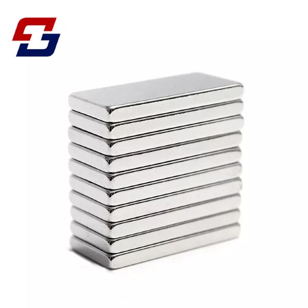 China N52 Strong Rectangular Neodymium Magnets 20X10X2mm Block NdFeB ...